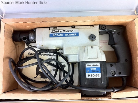 How to Pack a Garage for Moving: Garage Packing Checklist & Tips