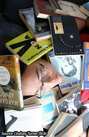 How to Pack Books When Moving House