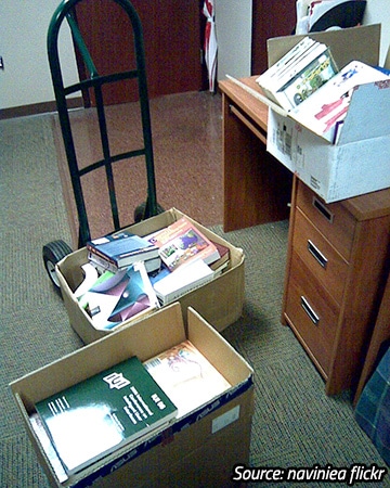 How to Pack Books When Moving House