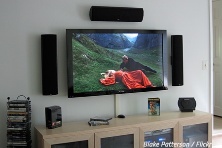 How to Pack and Move a TV by Yourself