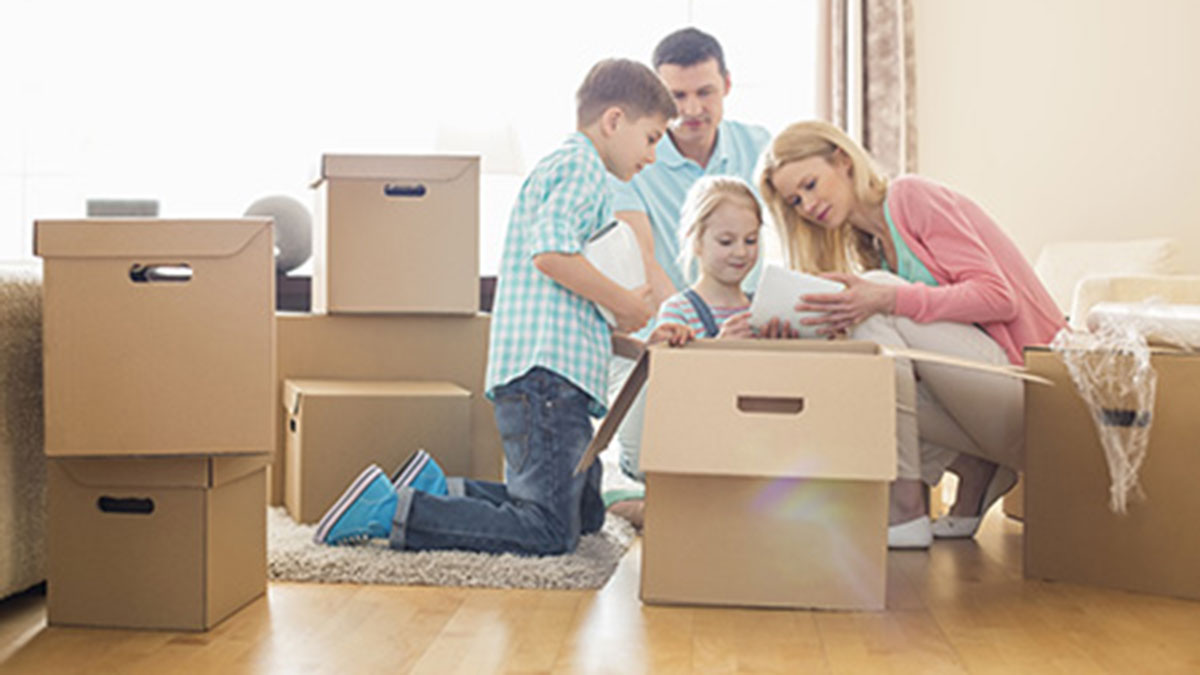 20 Tips for Moving Home with a Young Family - RemovalReviews
