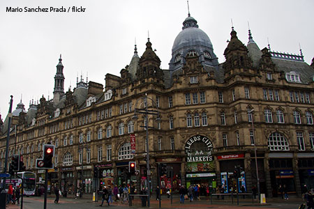 The Ultimate Guide to Moving to Leeds - RemovalReviews