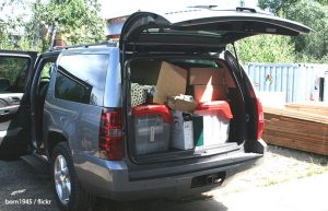 How to Pack a Garage for Moving: Garage Packing Checklist & Tips